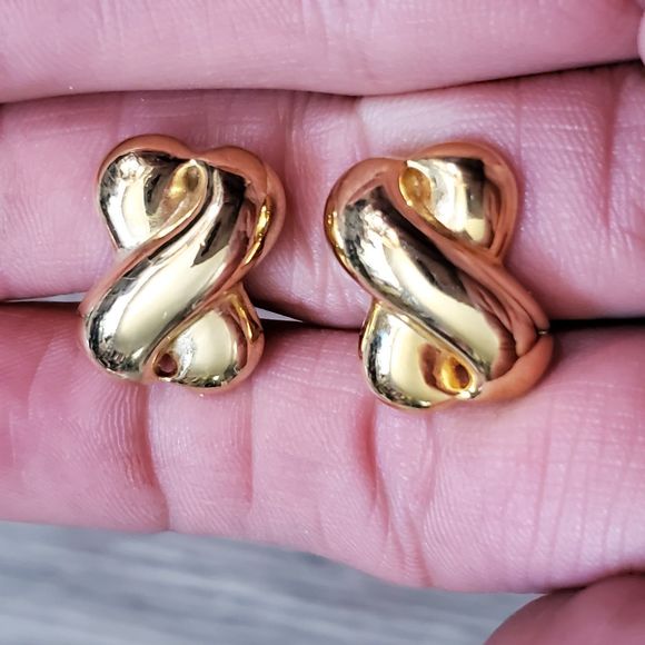 Vintage | Jewelry | Gold X Shaped Vintage Clipon Earrings | Poshmark